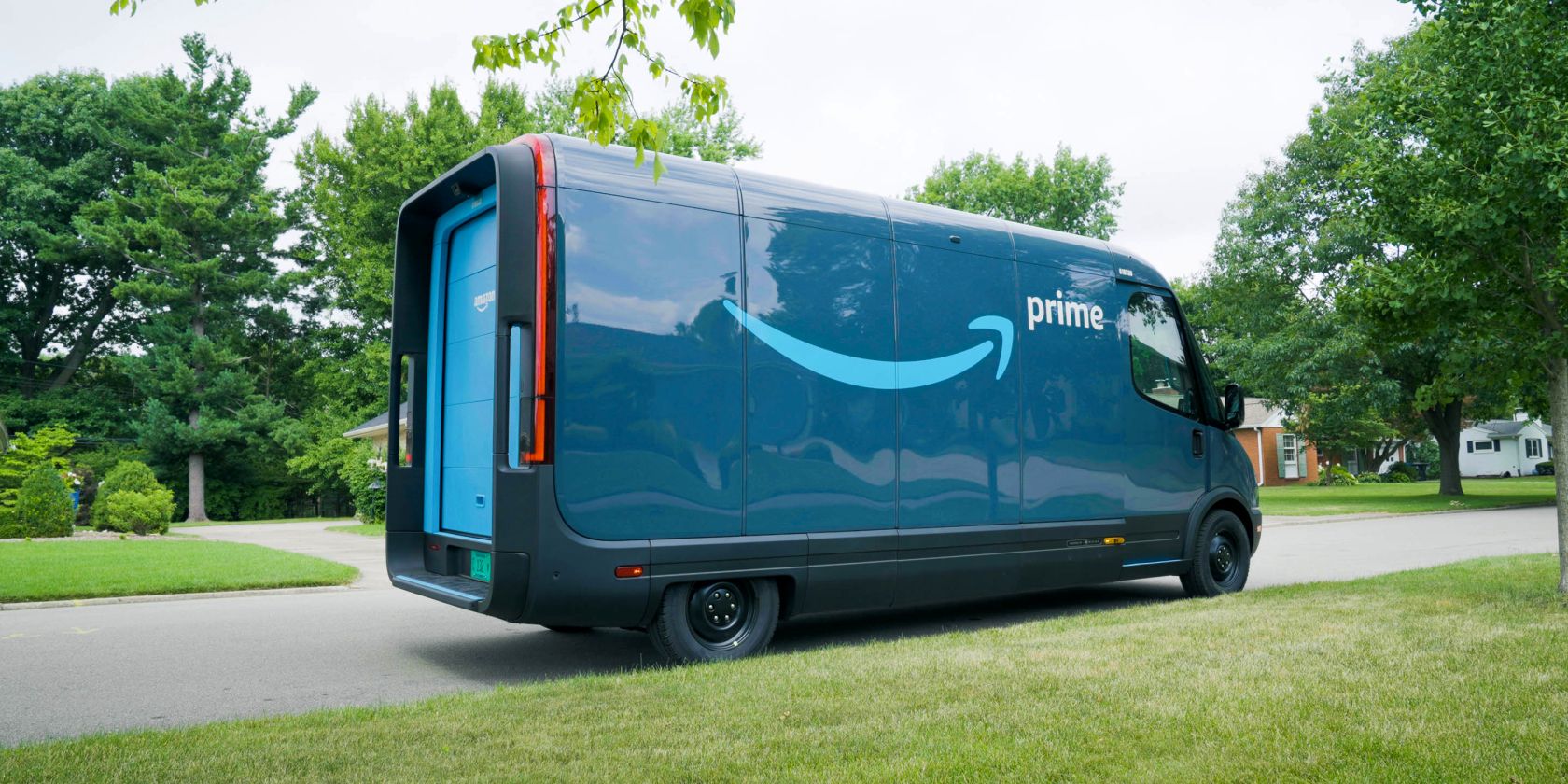 5 Awesome Features of the Rivian Amazon Delivery Van - CESbible | CES ...