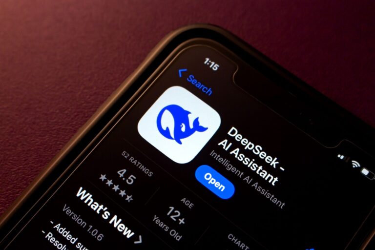 The DeepSeek App Doesn't Send or Store Data Securely: Here's What ... The DeepSeek App Doesn't Send or Store Data Securely: Here's What ...